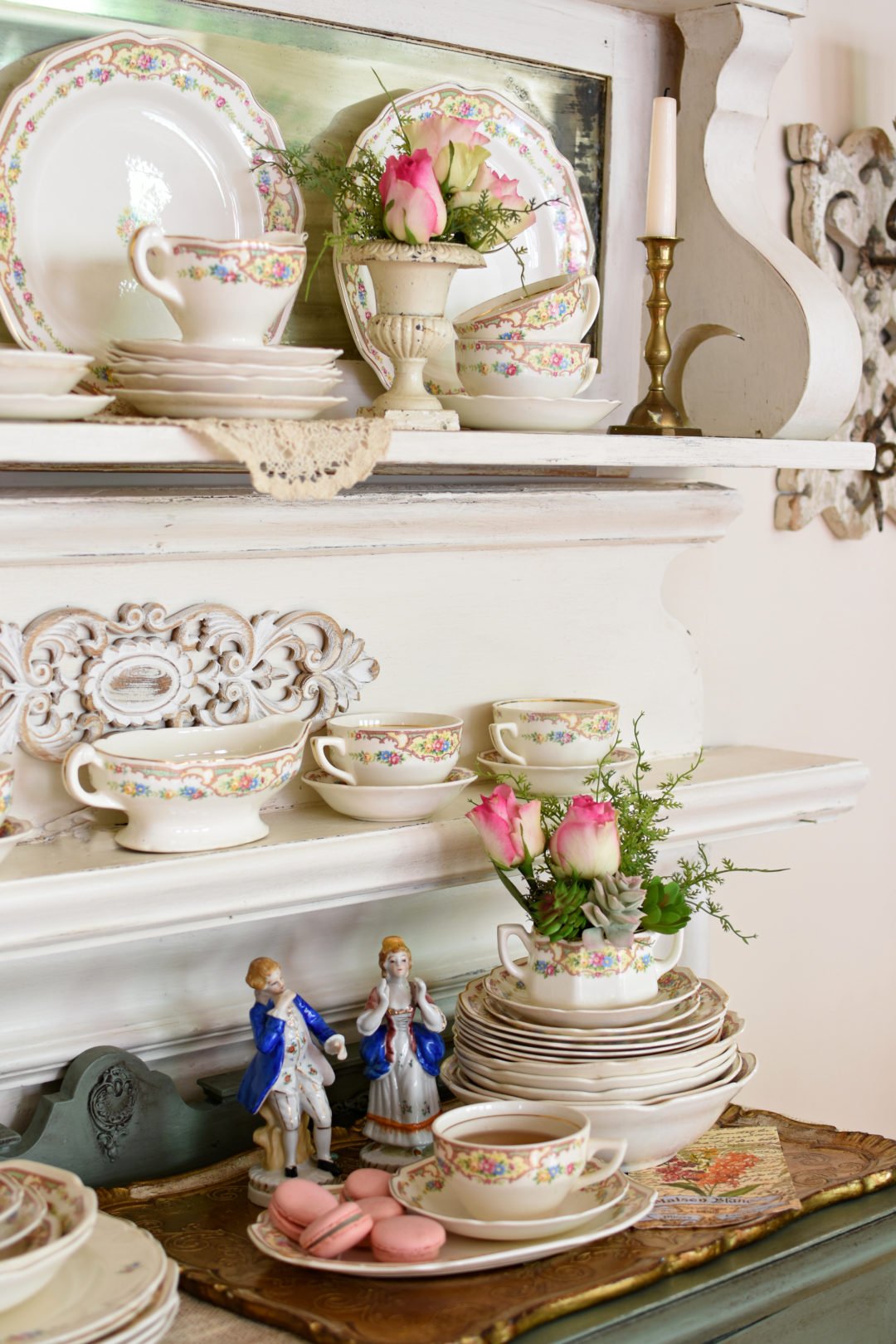 Follow The Yellow Brick Home - Une Petite French Tea Party (Pour Moi ...