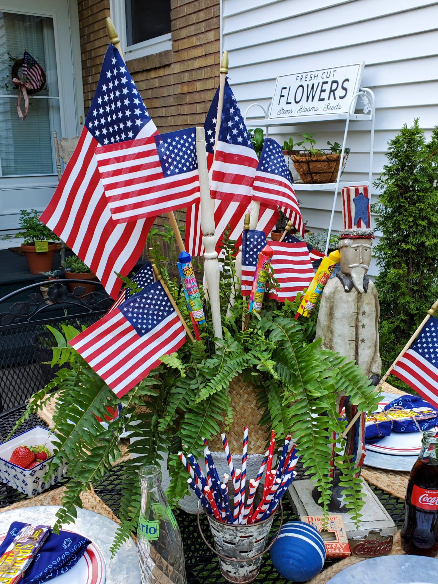 Follow The Yellow Brick Home - Simple Farmhouse Patriotic Patio ...