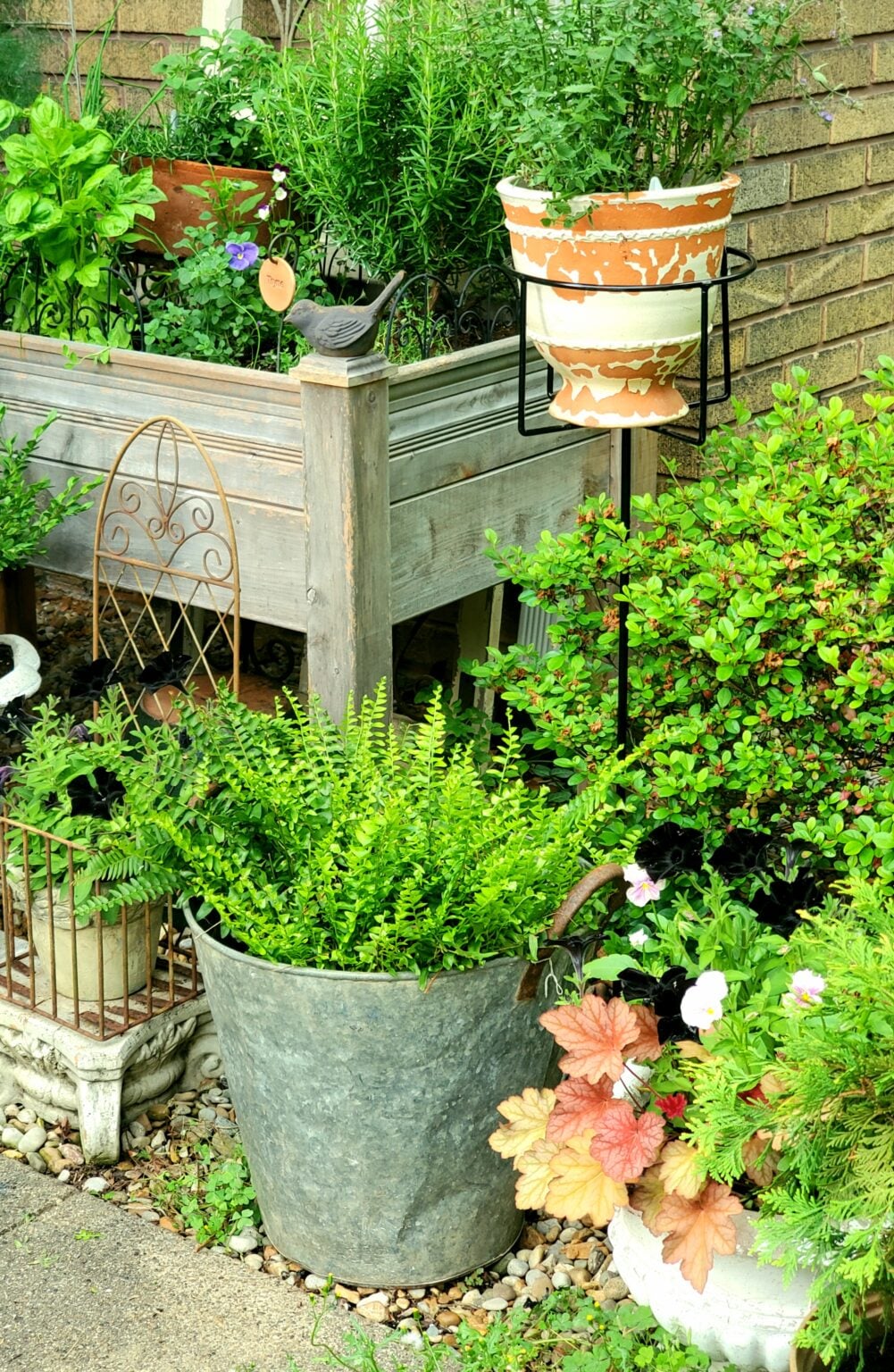 Follow The Yellow Brick Home - Creating Vintage Cottage Garden Style ...
