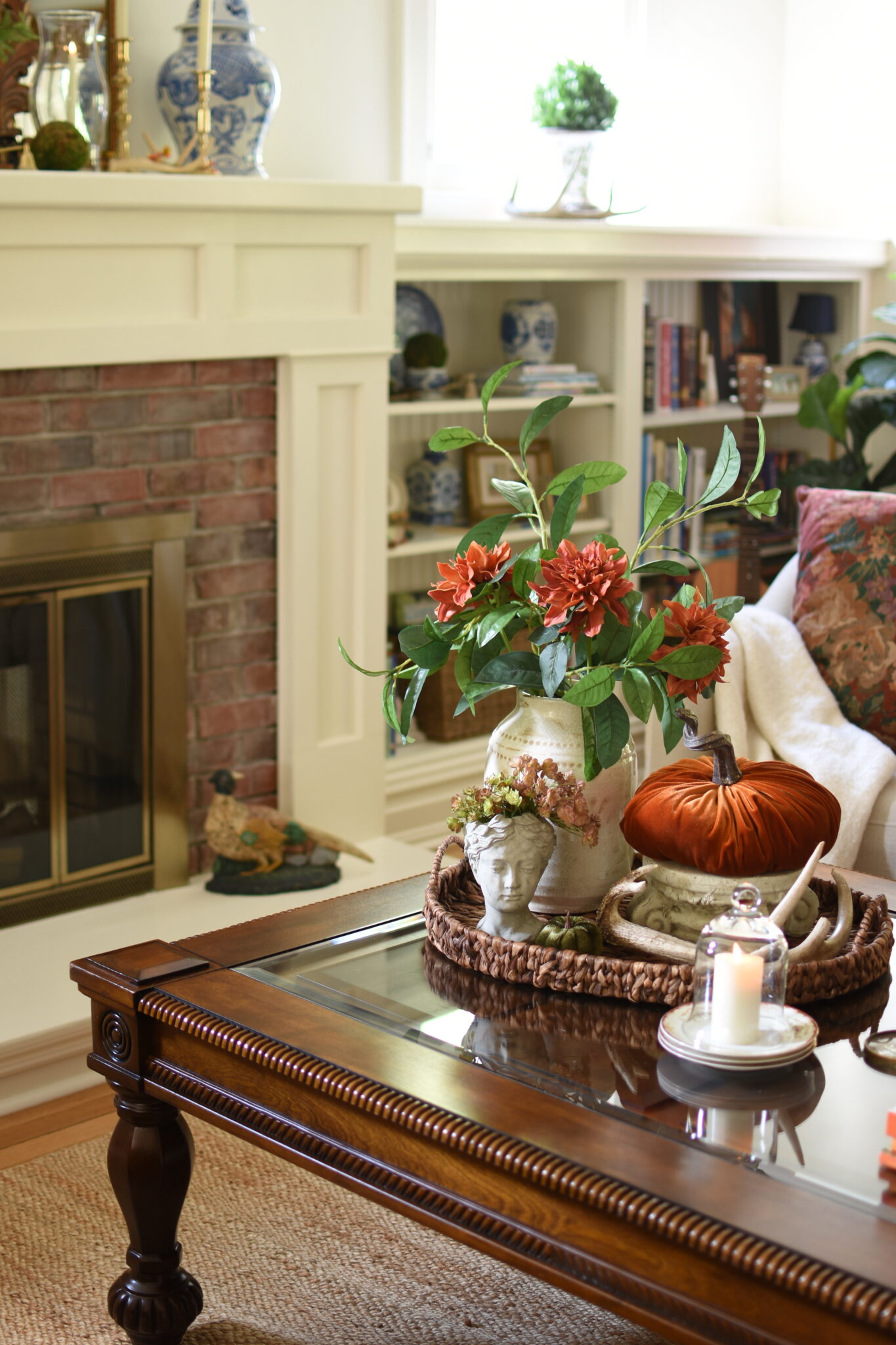 Follow The Yellow Brick Home - Simple and Elegant Fall Decorating ...